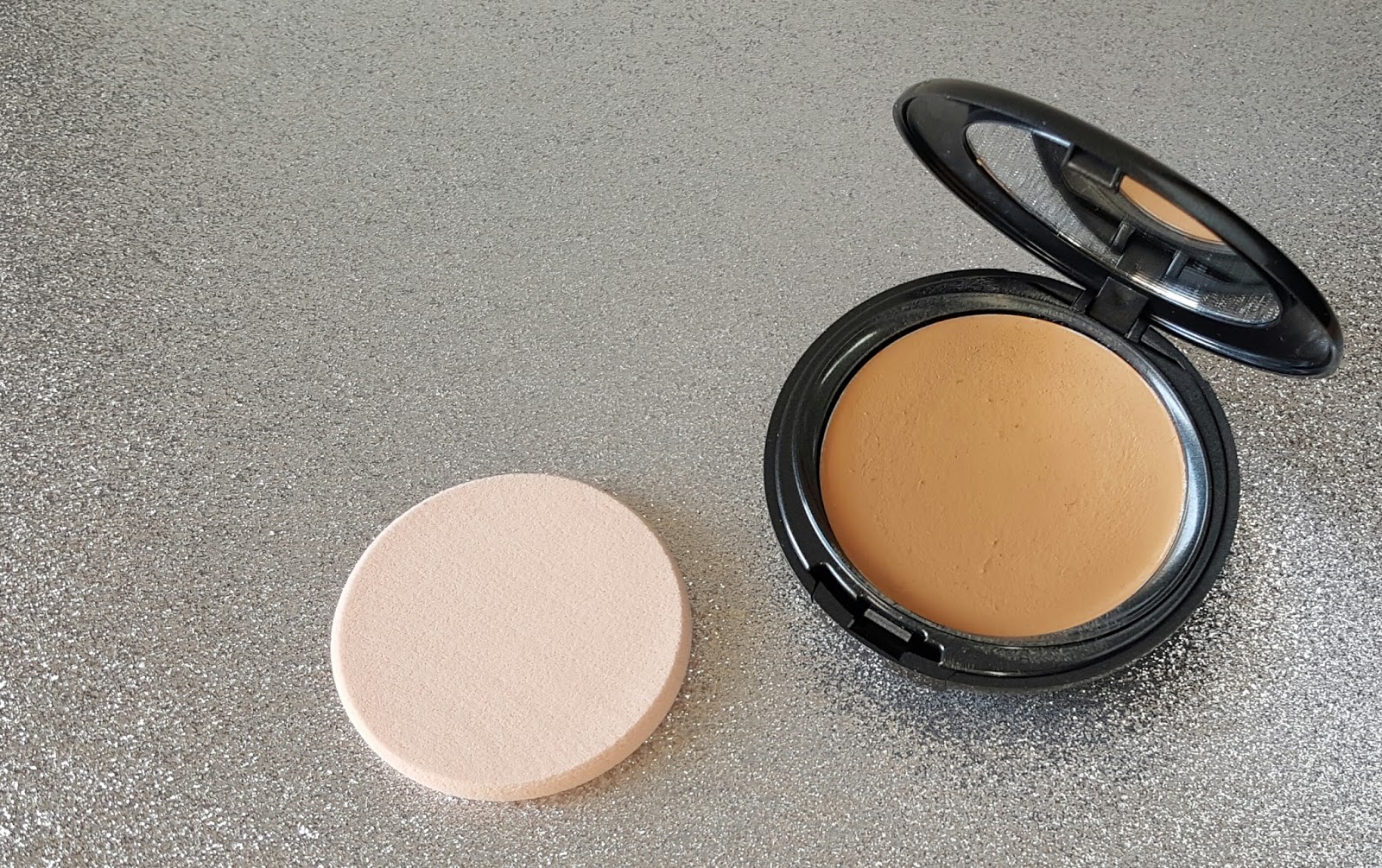 Beauty Addict on a Mission: Full Coverage Cream Foundation For Acne ...