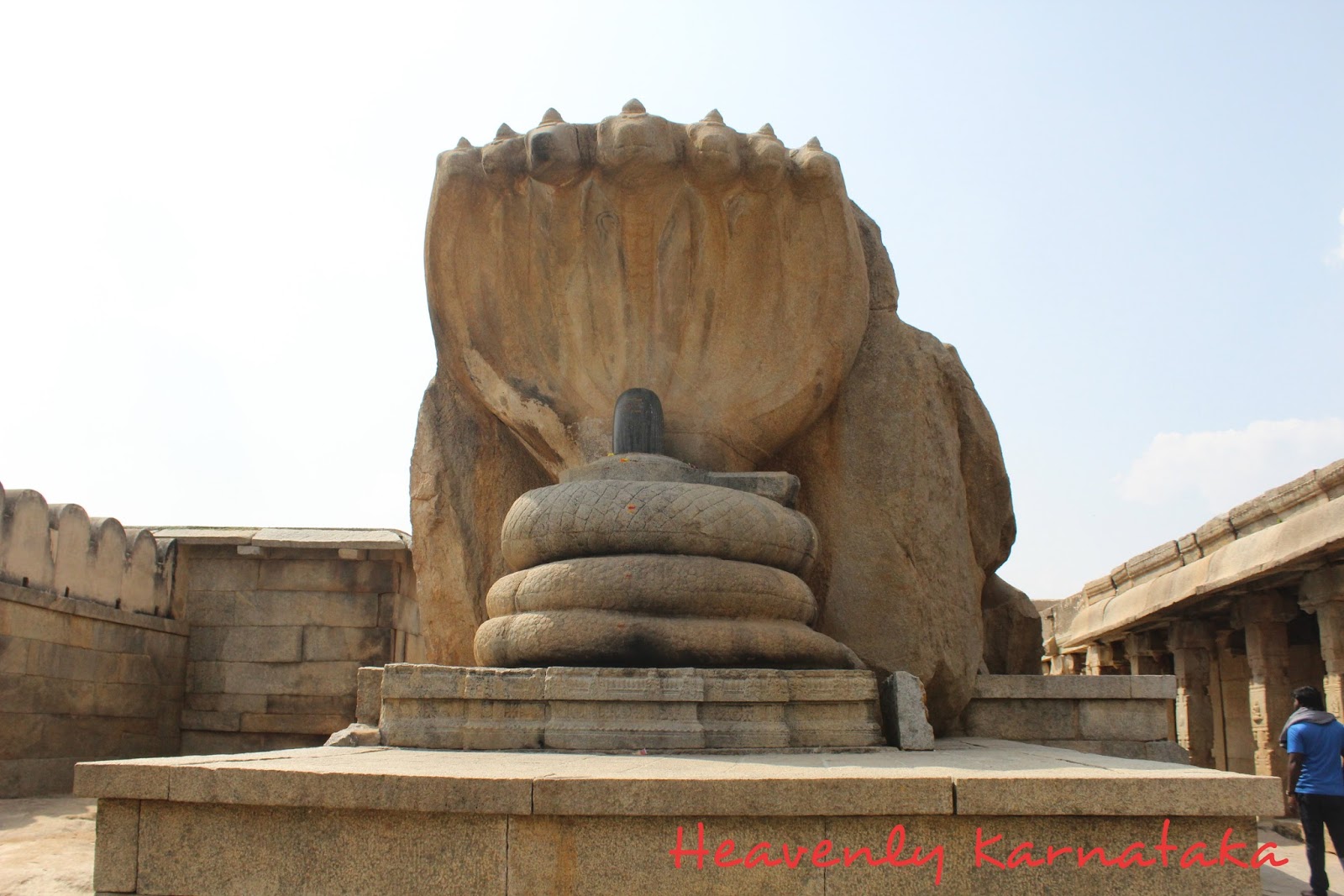 Tourist Places in Karnataka: Avalabetta - Lepakshi Temple - Nandi Hills