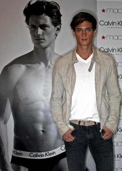 Life Style & Fashion: Calvin Klein Models