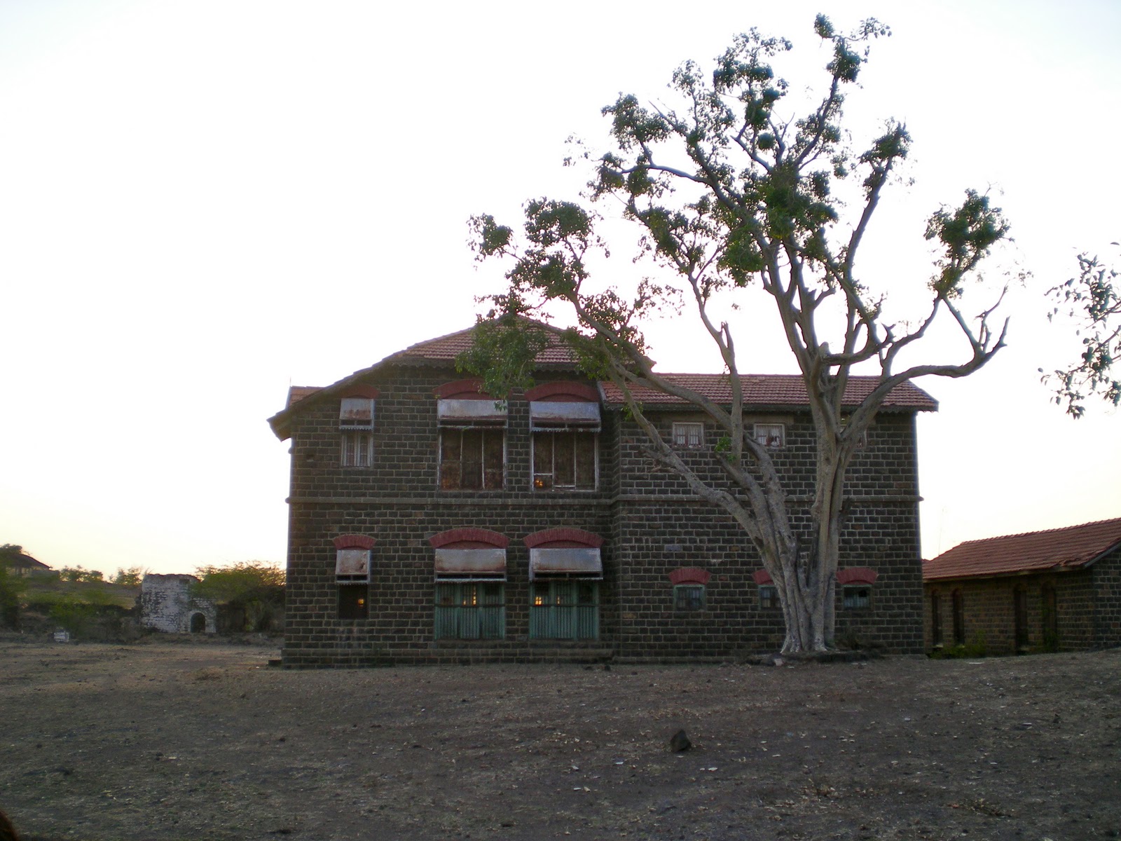 SANVAAD.: RAJWADA...raibagchi shaan.