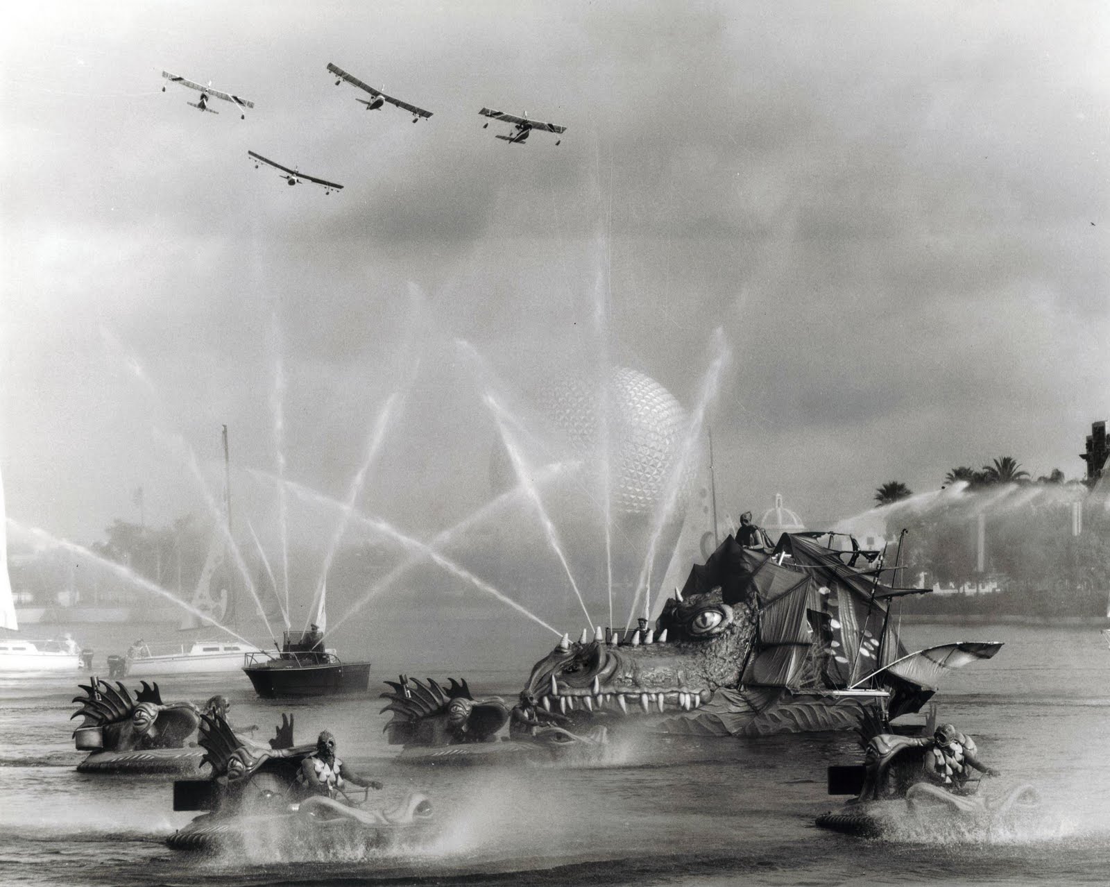 Disney Avenue: Epcot's Skyleidoscope Lagoon Show