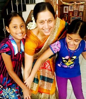 Devayani Family Husband Biography Parents children's Marriage Photos