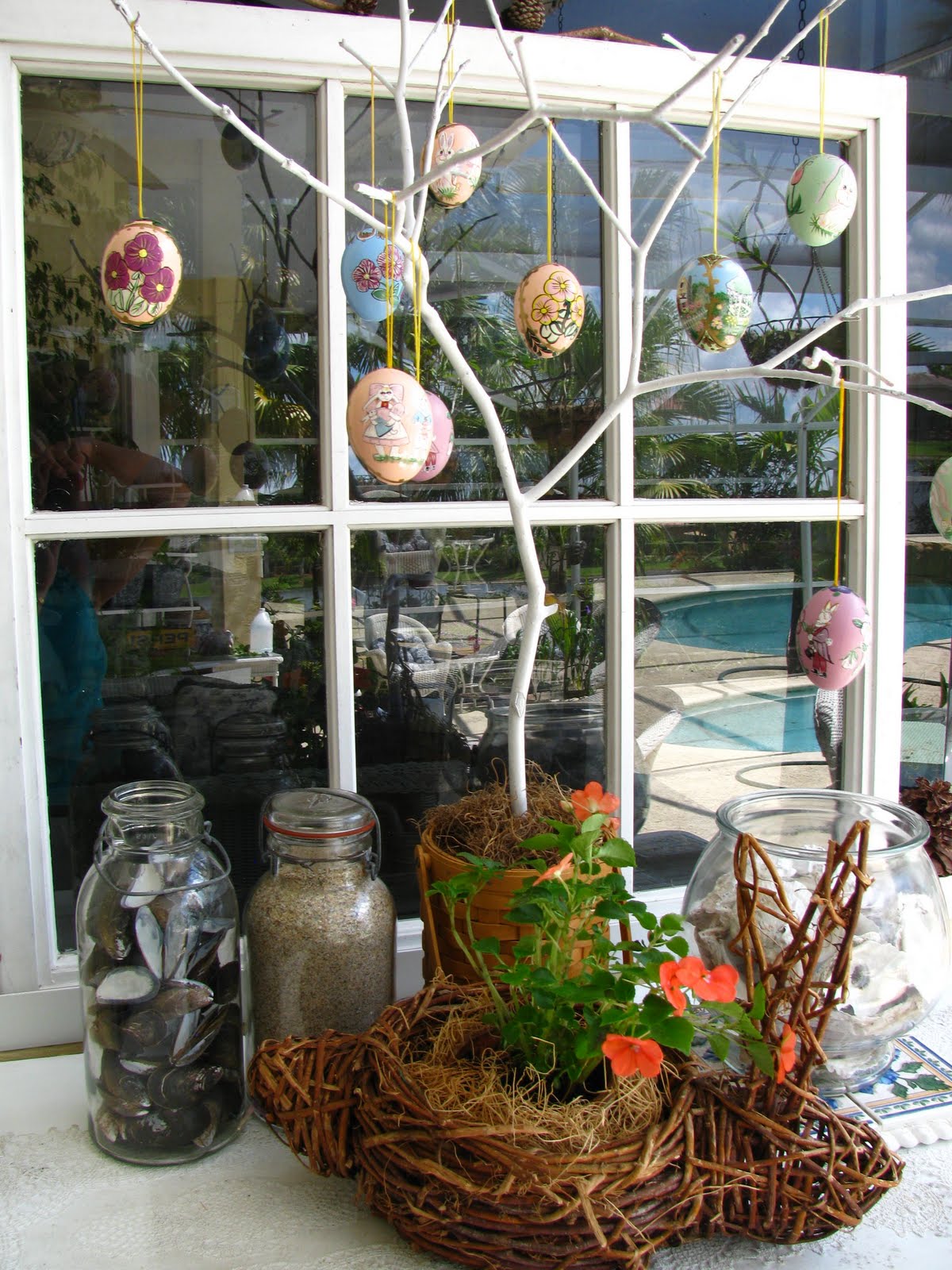 MAY DAYS: DIY Easter Egg Tree