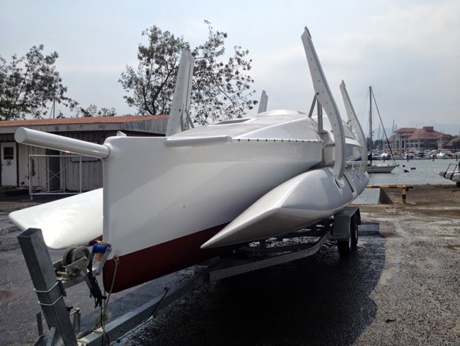 Trimaran Projects and Multihull News: The first production F-22 ...