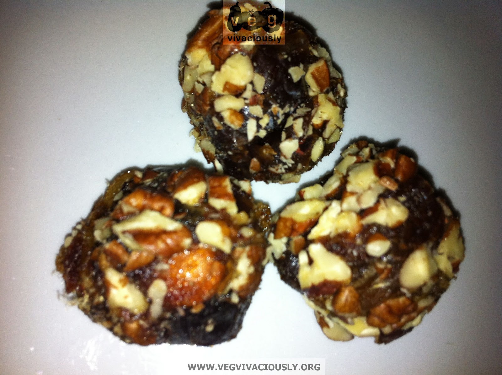 Veg Vivaciously: Date Rolls