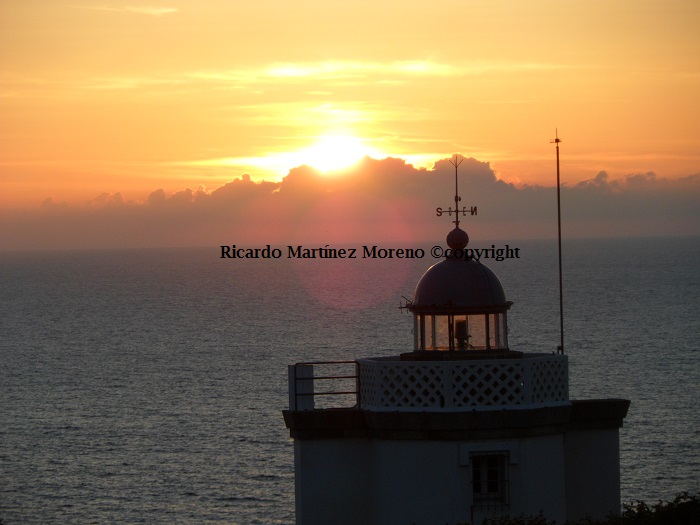 Ricardo y su cámara: El faro de Mera (A Coruña),constituye un balcón ...