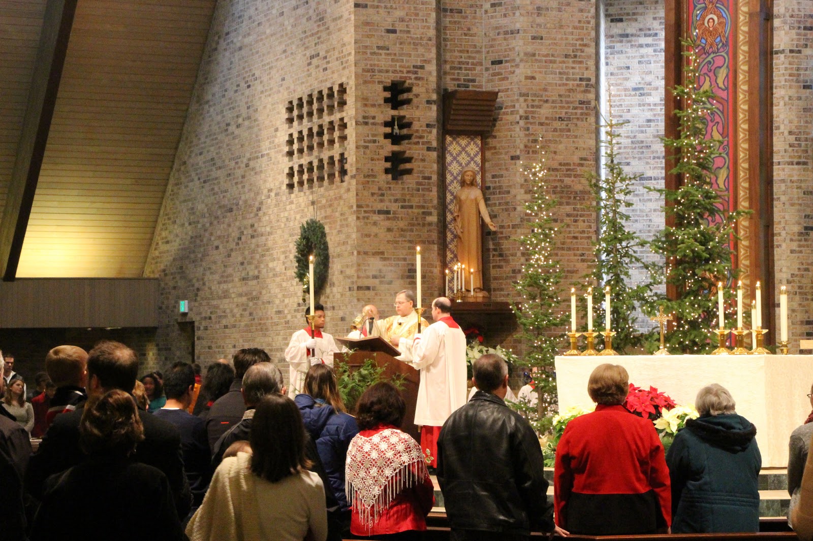 Renungan Pagi : Duduk, Berdiri, Berlutut: Makna Simbolis dari Semua ...