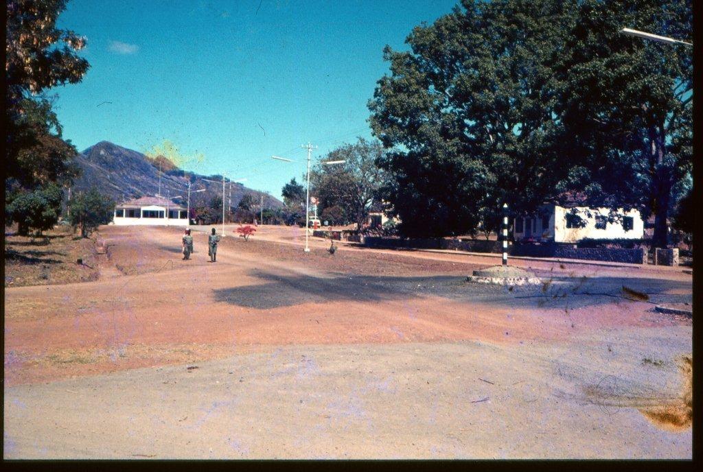 C.CAÇ.3468 - Moçambique NIASSA (1971/1974): 121 - Edifício da ...