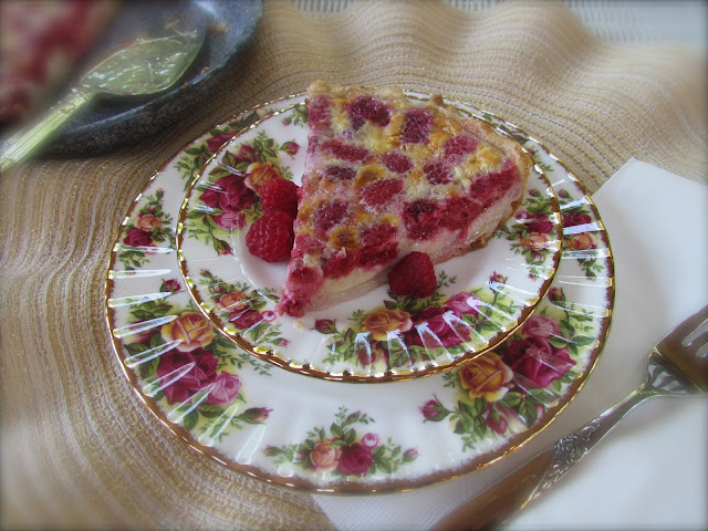 Rhubarb & Roses: Raspberry Custard Pie