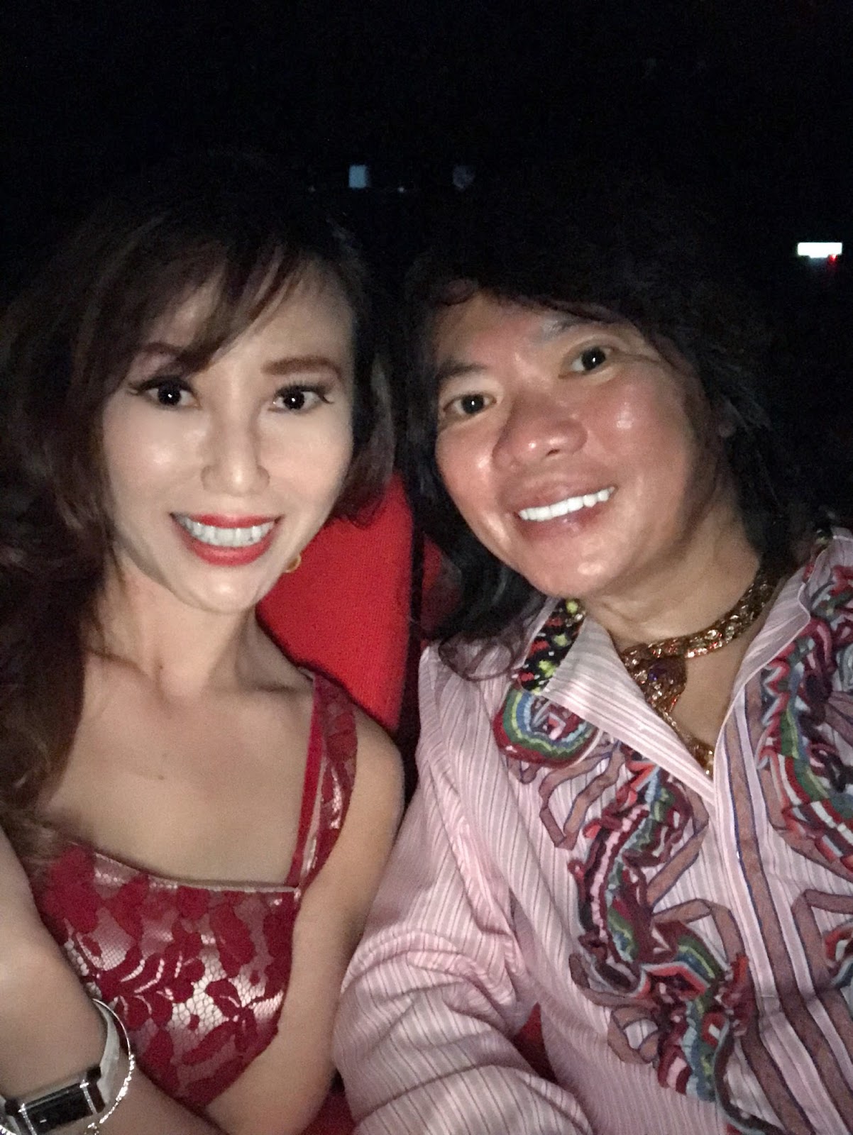 Kee Hua Chee Live!: CORINNA TAN BOOKS ENTIRE CINEMA TO WATCH 'JUMANJI ...