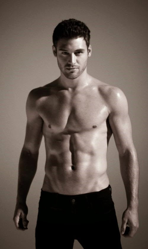 Ryan Guzman Workout For The Boy Next Door