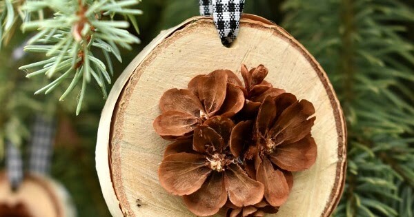 10 Handmade Rustic Christmas Ornaments - Remodelando la Casa