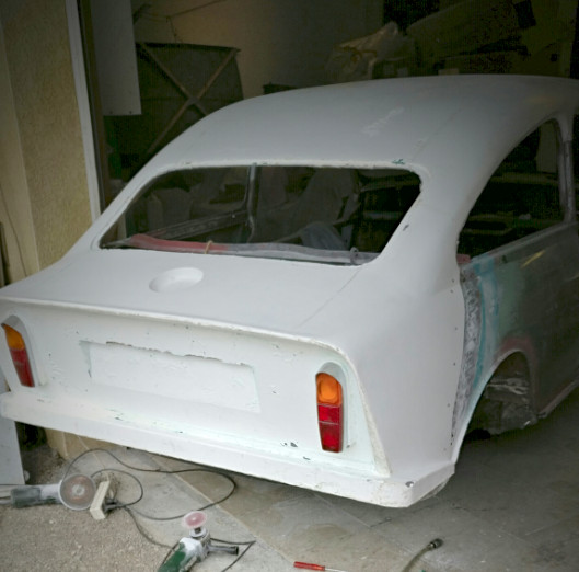 Maximum Mini: Another Broadspeed GT replica - now from France