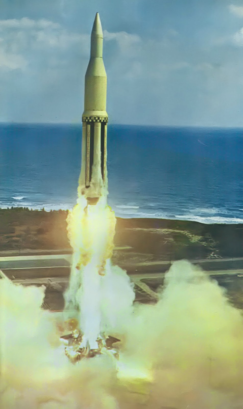 Les lanceurs Saturn 1, Saturn 1-B, Saturn V.