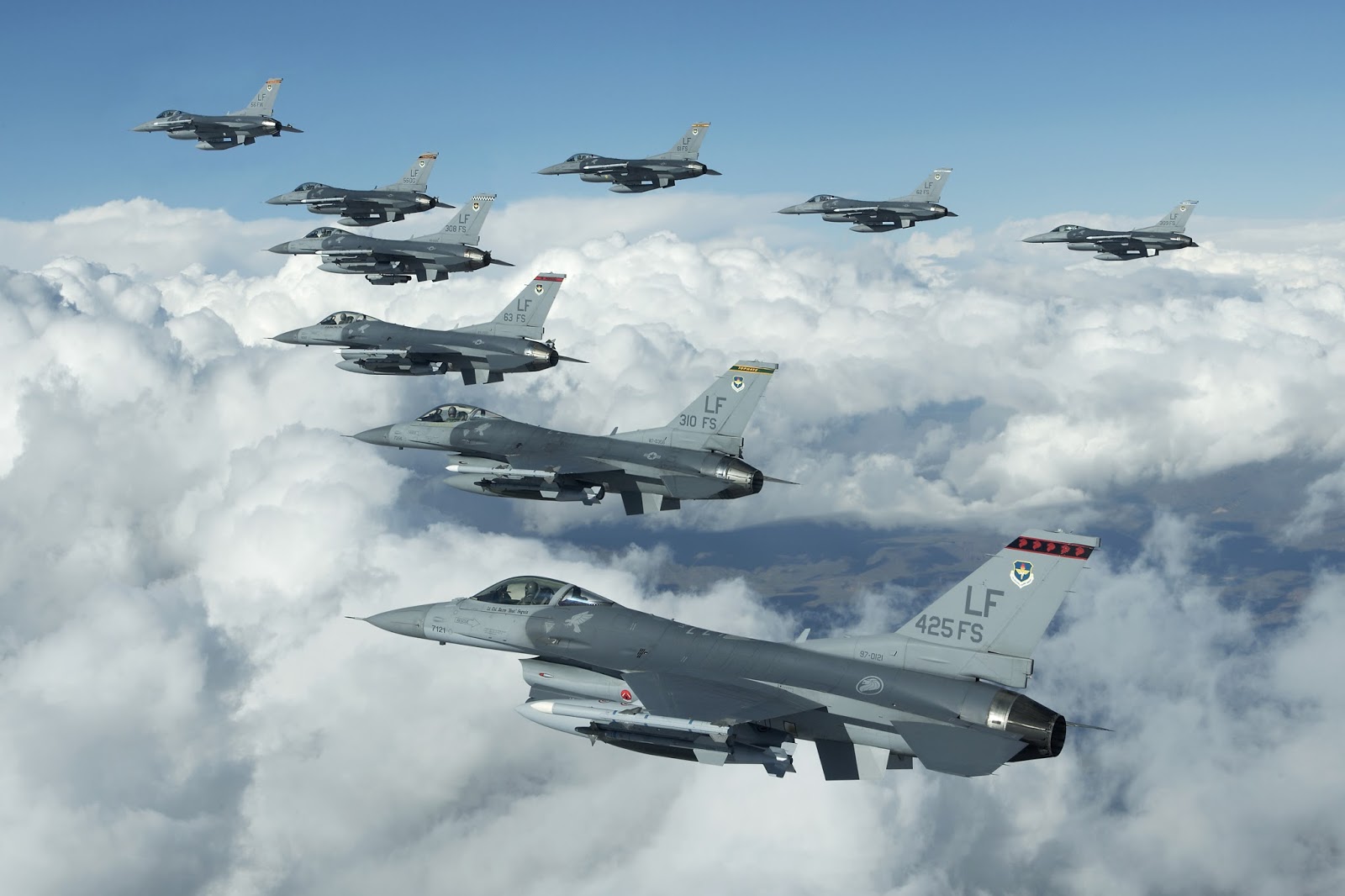 Full Frame: F-16SG? Upgrading Singapore's Fighting Falcons