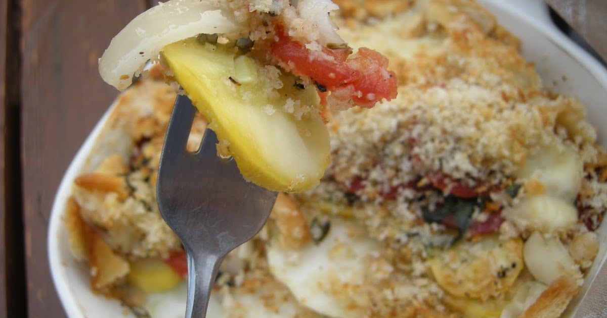 Kitchens Are Monkey Business: Pattypan And Yellow Squash Casserole.
