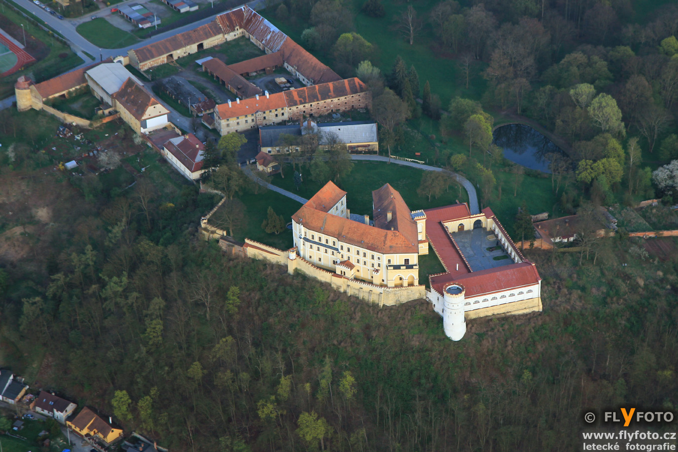 FLyFOTO letecká fotografie a video: Letovice