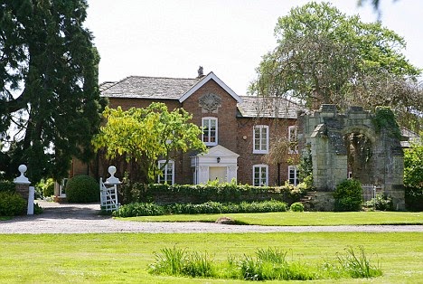 Landed families of Britain and Ireland: (119) Cracroft-Amcotts of ...