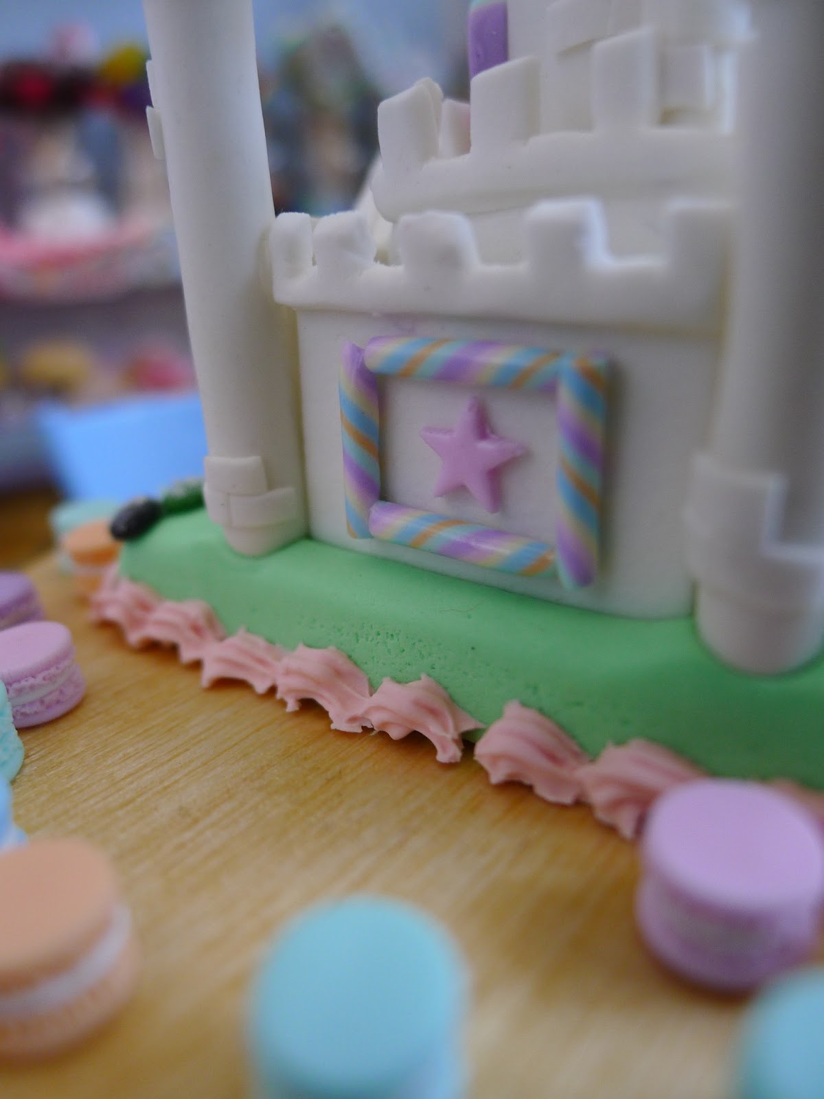 Littlest Sweet Shop: New in - White Marshmallow Castle cake