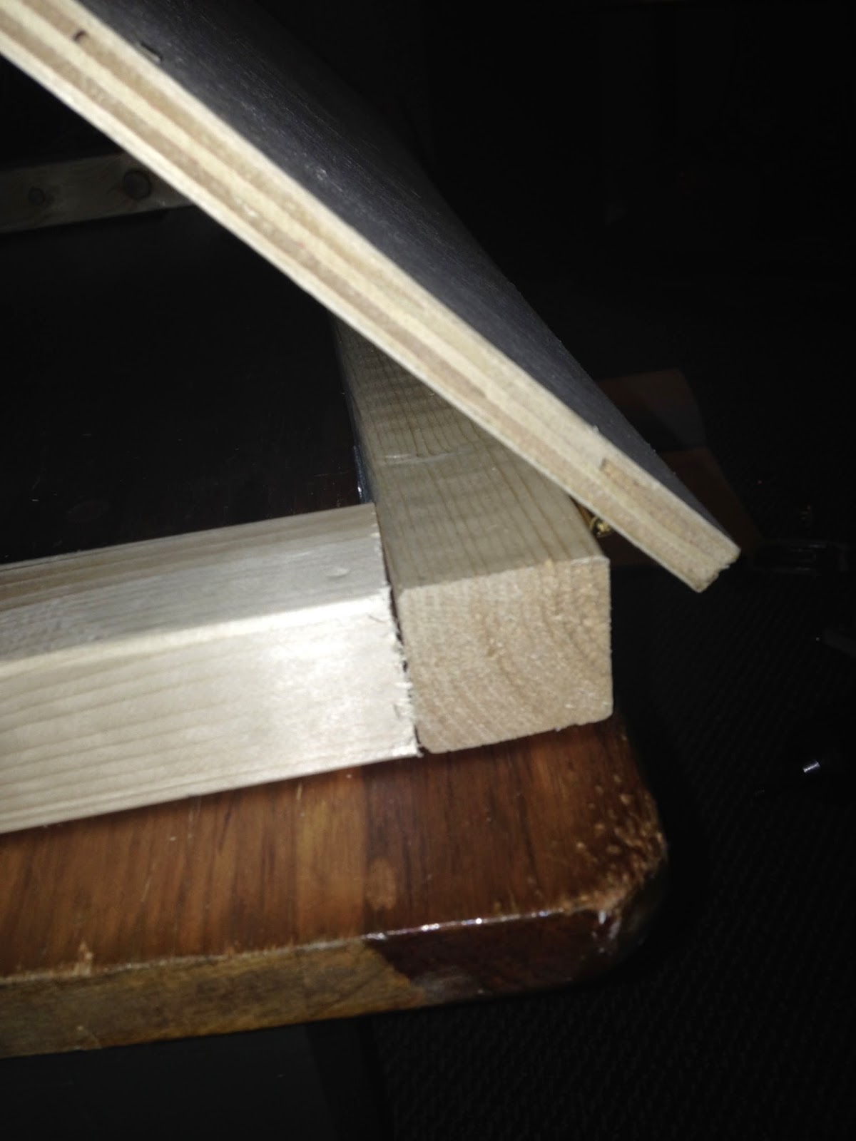 Pandora's Box of DIY: Portable Drafting Table