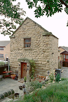 Roy's blog: YORKSHIRE. Lock-ups at Holme on Spalding Moor, Wath on ...