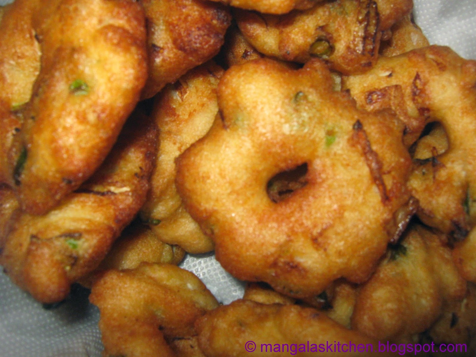 Spongy Fluffy Vegetable Medhu Vada - Vegetables mixed Urad dal Vada ...