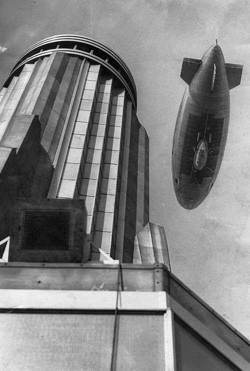 90 Miles From Tyranny : The Zeppelin Columbia over the Empire State ...