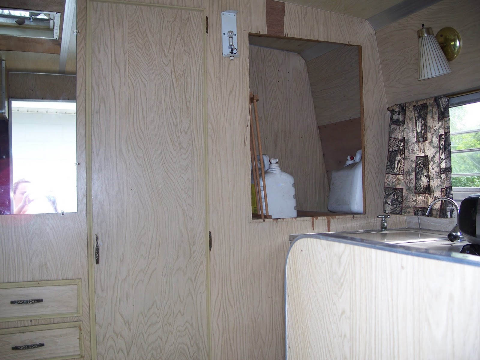 1972 Shasta 1400 "Trixie"