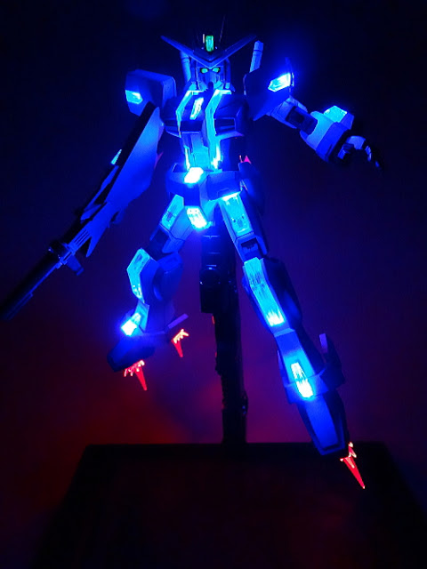 HG 1/144 Extreme Gundam Full LED Custom Build