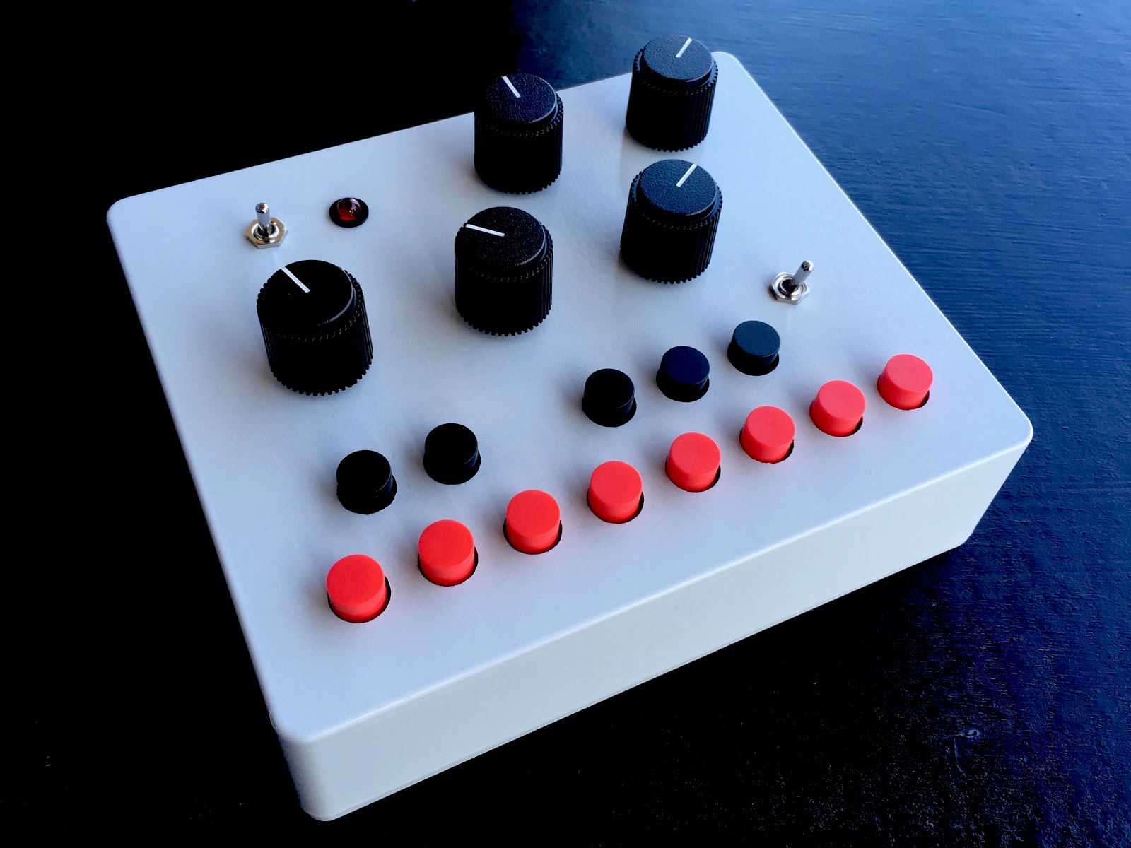 MATRIXSYNTH: RUCCI Handmade Electronic Instruments 8-Bit Power ...