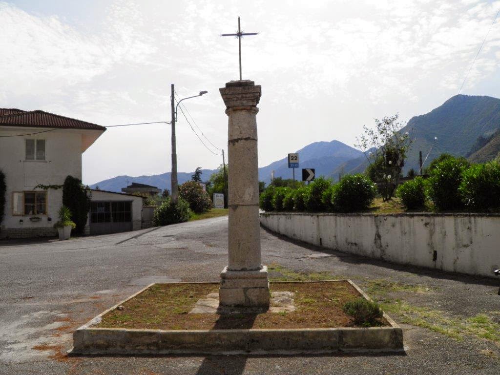 Tabernacoli italiani: Venafro. Croce