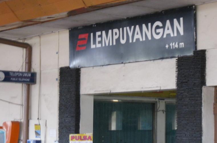 LEGENDA-unik: Stasiun Lempuyangan