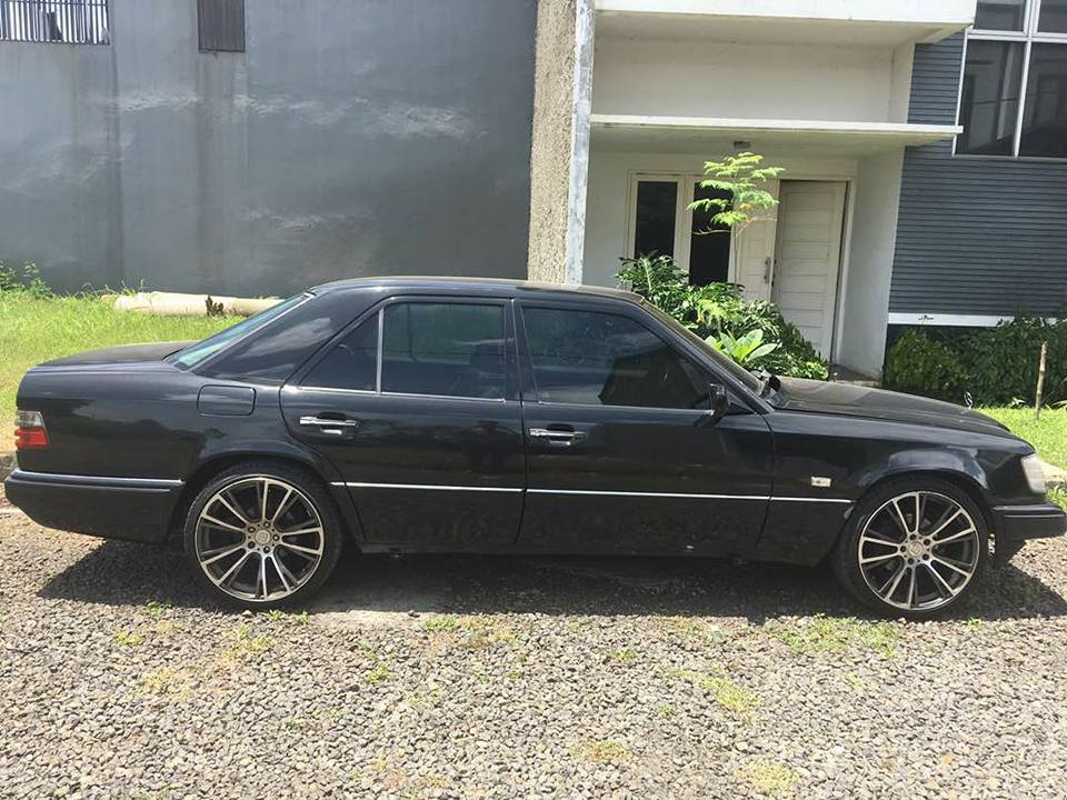 LAPAK MERCY BEKAS : Dijual MErcy Boxer 300E Tahun 90 - BEKASI - LAPAK ...