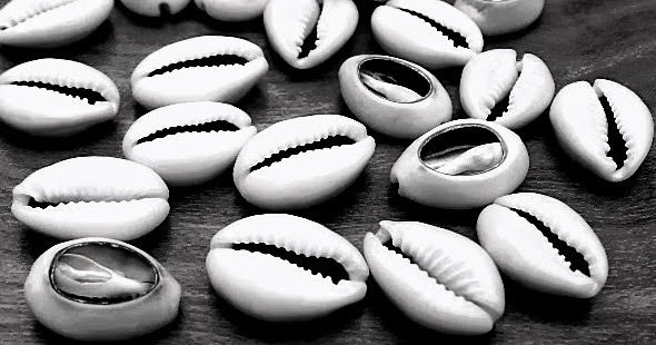 Dilogun, oracolo maggiore della tradizione Orisha