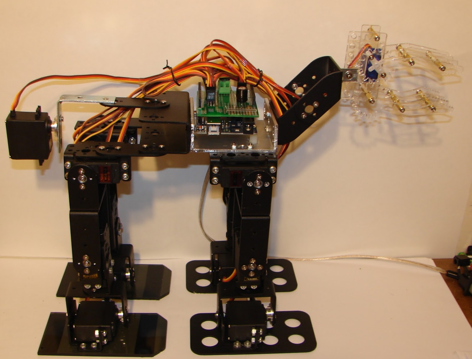 My Commentary and Technical help: Walking "Dog" and "Dinosaur" 17 DOF ...