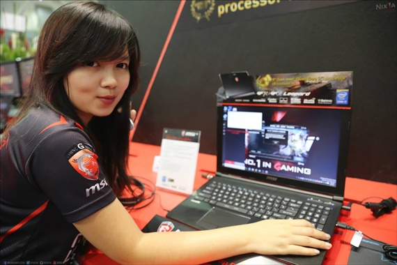 8 Gamer Cantik dan Seksi Di Dunia