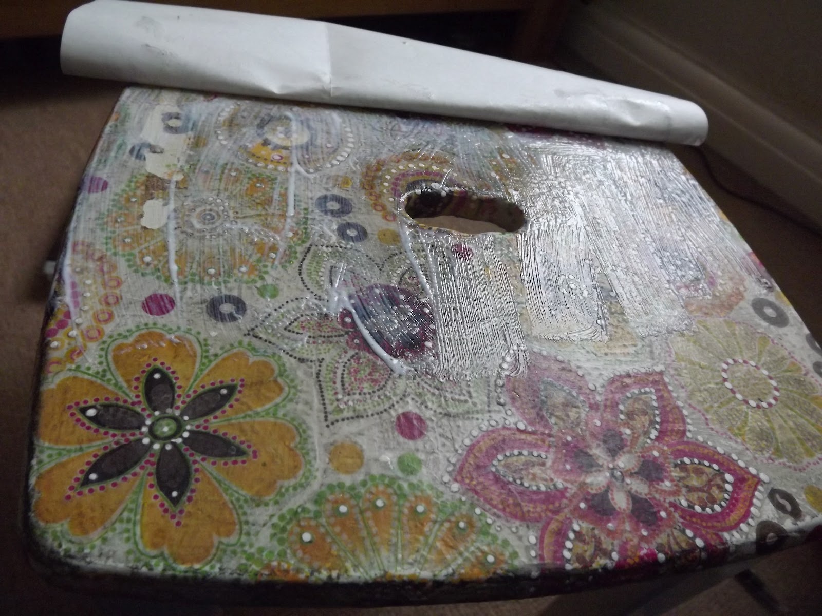 My crafty adventures: Decoupage - covering a stool