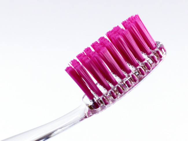 Splat Professional: Dental Floss & Innovative Toothbrush