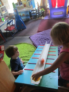 Homeschool and Light Tables: The Amazing Eebee