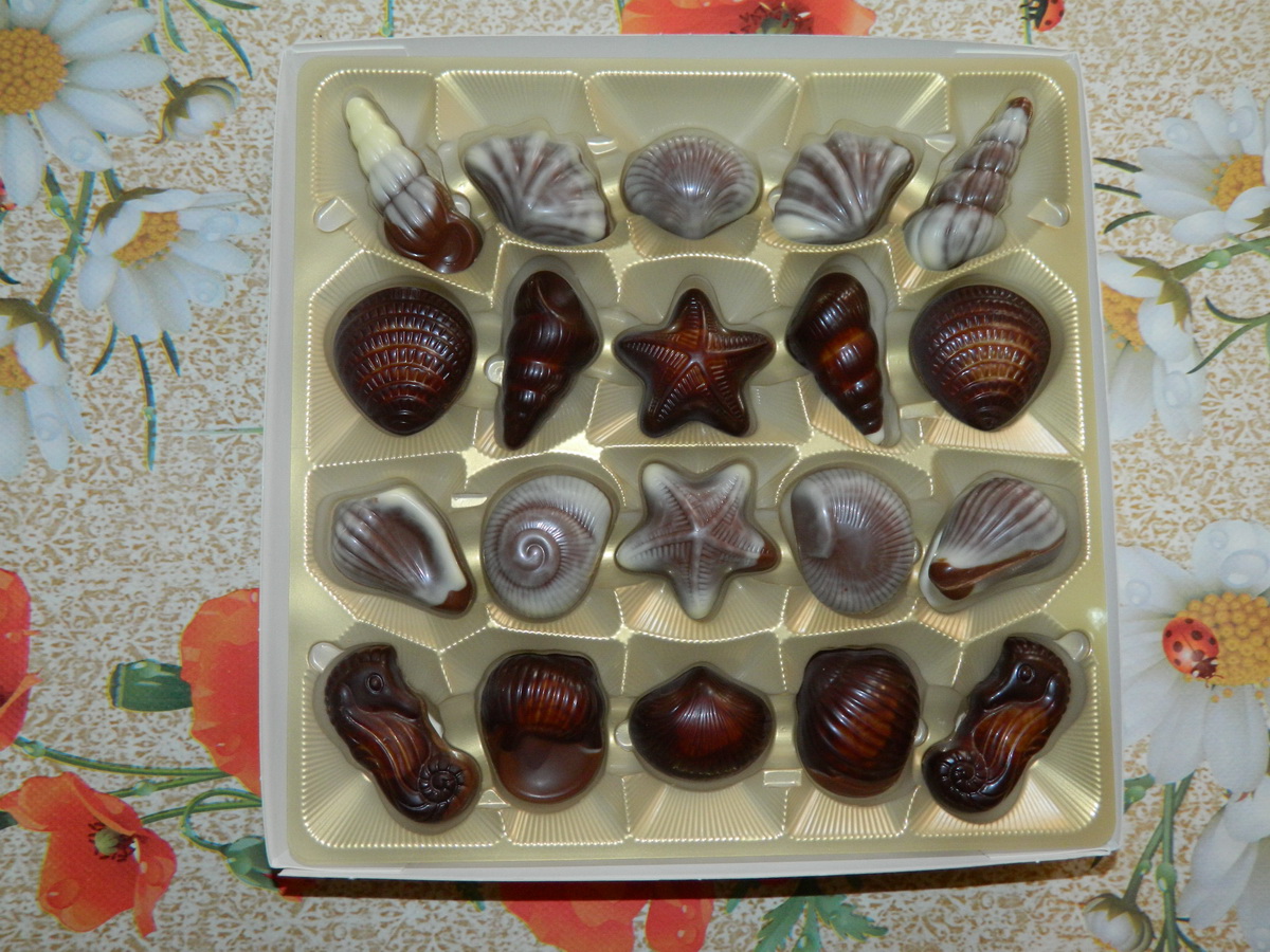 LA MULTI ANI, ROMANIA!: Bomboane de ciocolata