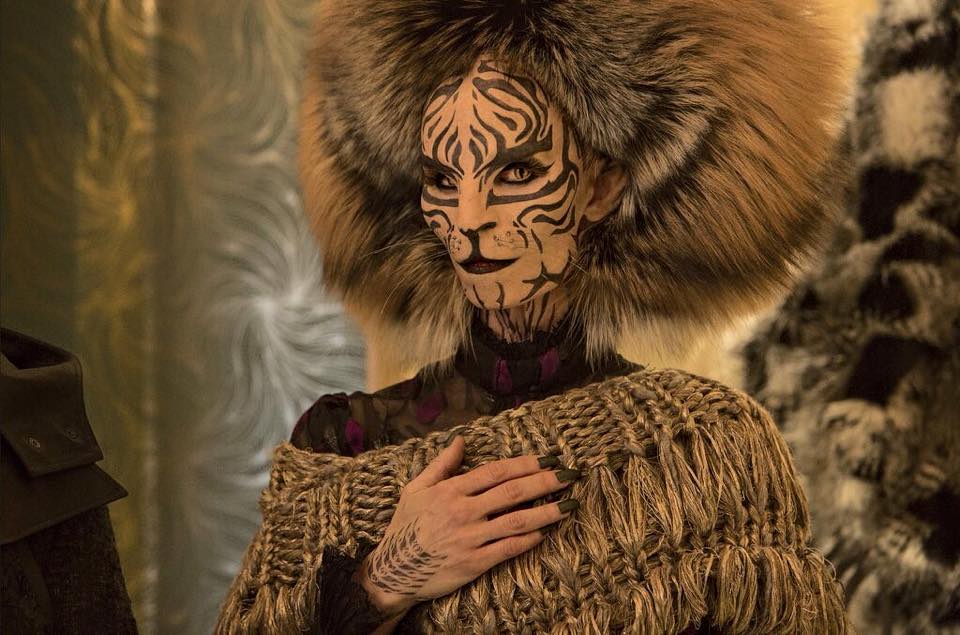 Más stills de "Mockingjay Part 2": Peeta y Tigris | Real or not real News