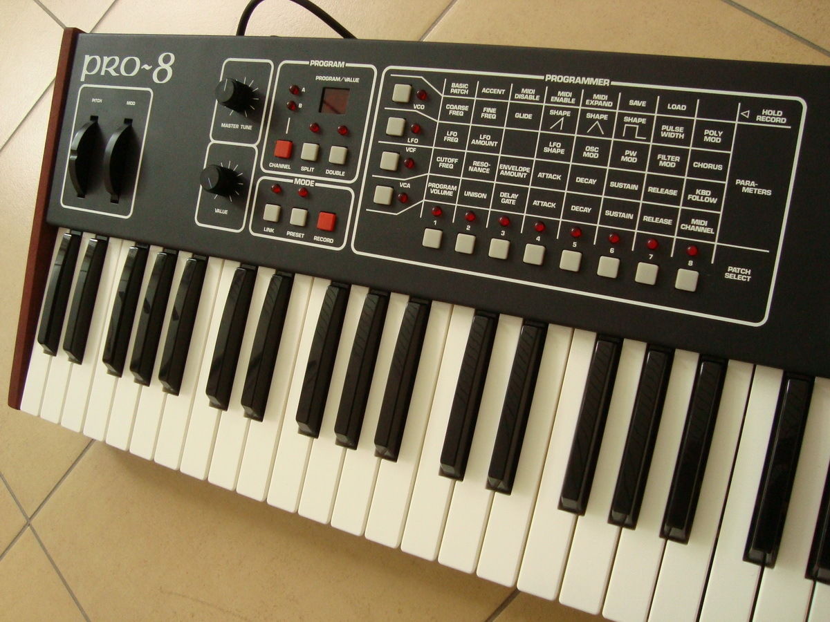 MATRIXSYNTH: Sequential Circuits Pro-8 with Built-In Whiteboard