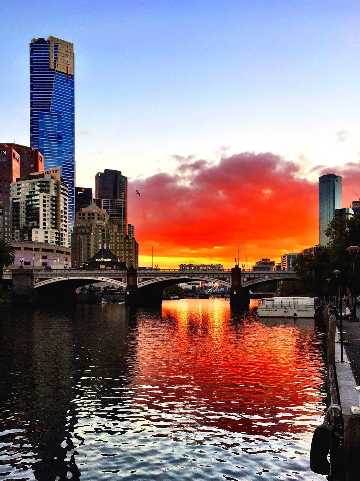 Hot Chocolate Days: Princess Bridge