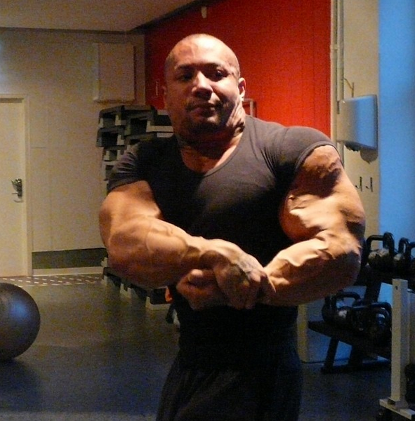 Worldwide Bodybuilders: Swedish mammoth Carlito XXXL (Karl Anderson)