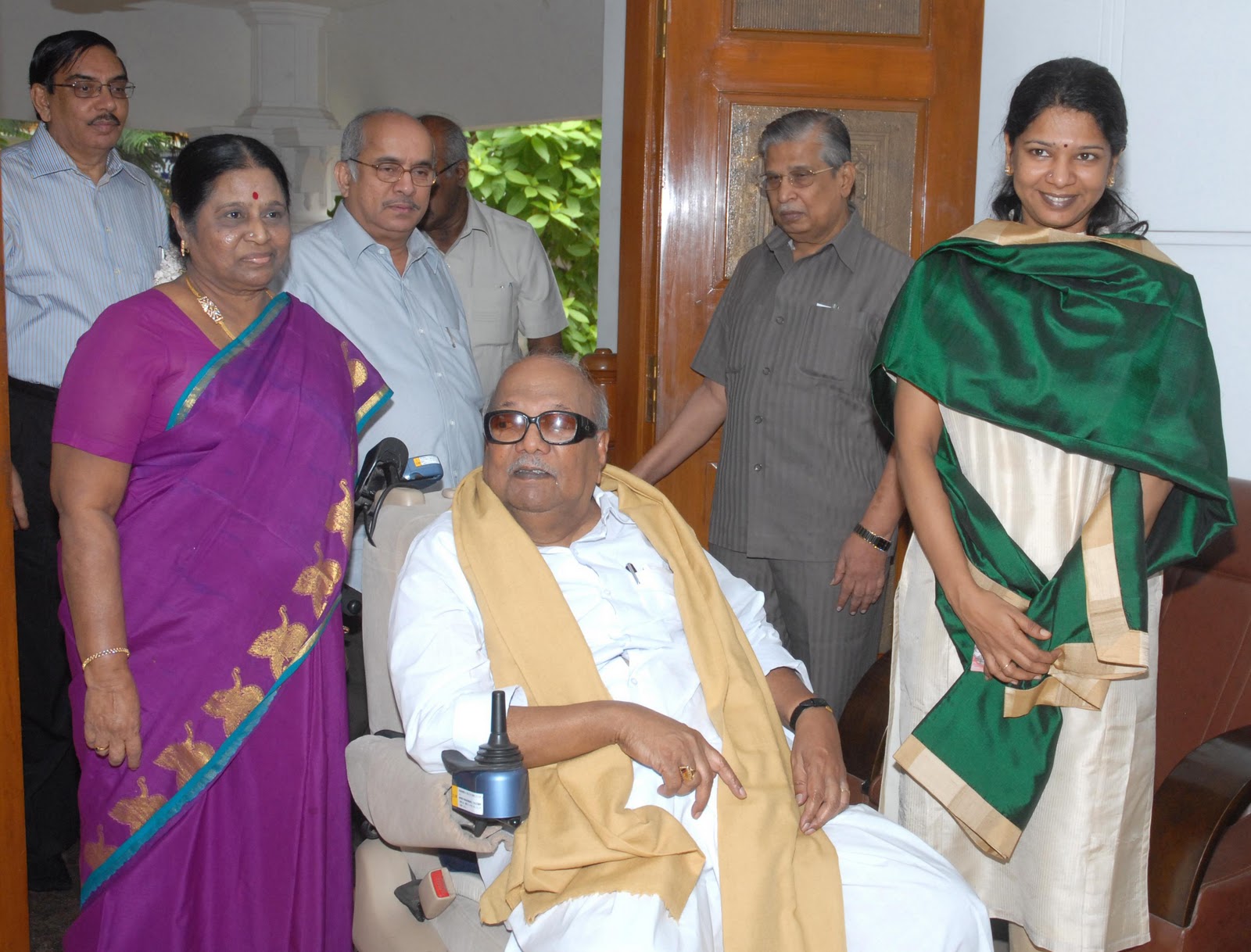 karunanidhi family tree |tamilnadu 5 time chief minister 3 wifes 4 sons ...