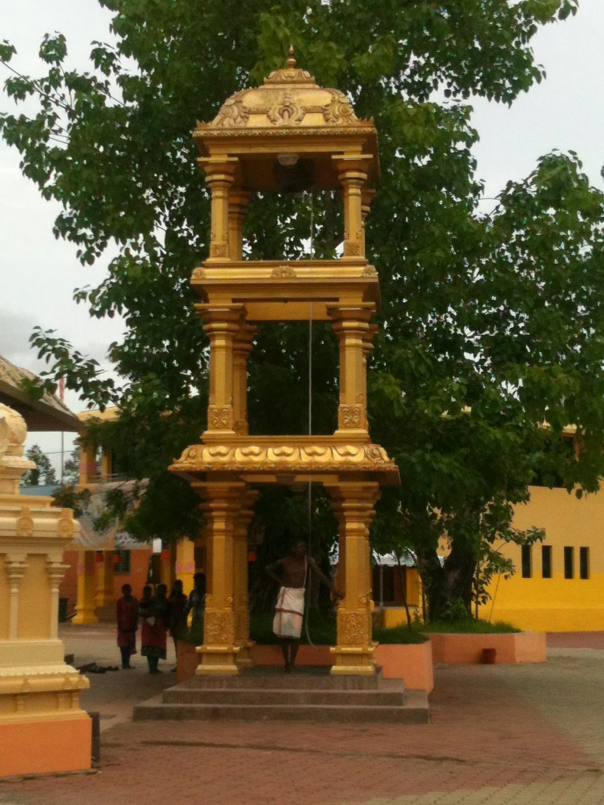 There's more to life: Sri Maran Marathandavar Temple, Maran