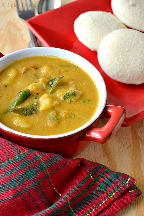 Spicy Treats: Aloo Kurma / Potato Kurma