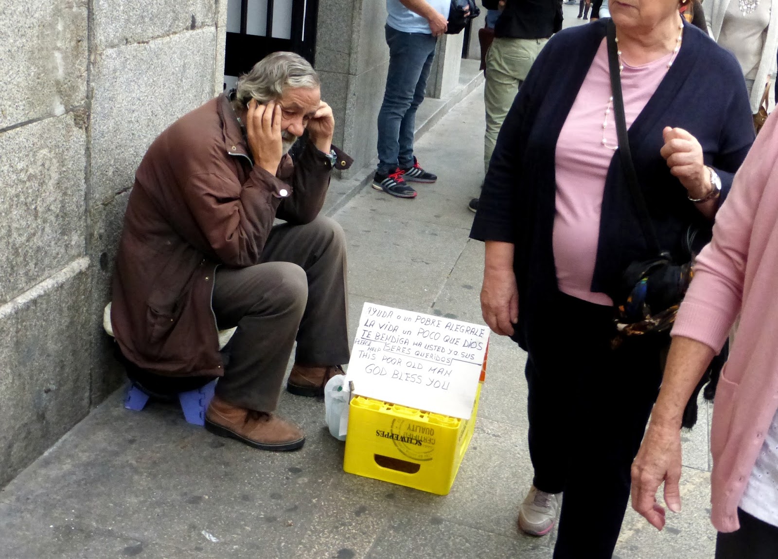 DISIDENCIAS Y NEGACIONES: MENDIGOS