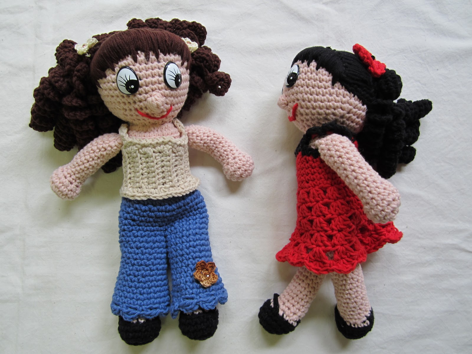 Crocheted dolls by Nadia