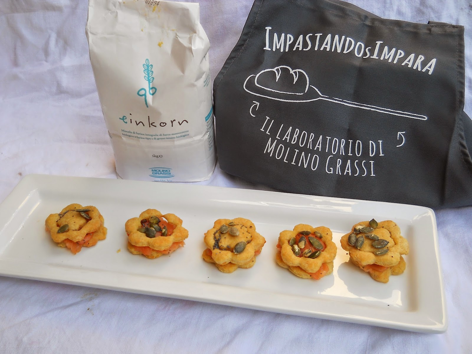 cioccolato amaro: fiori con farina Eikorn del molino grassi